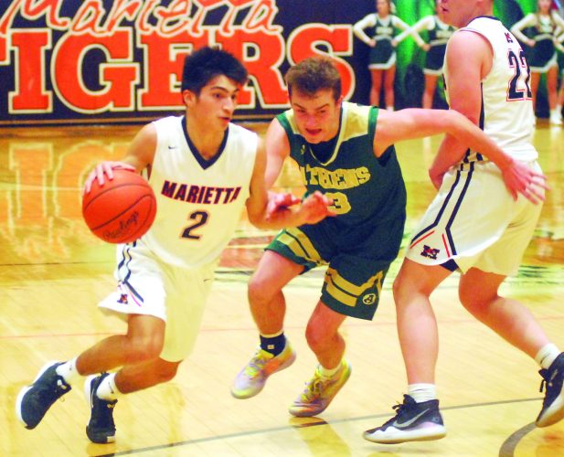 Adrian Avendano buries 3 at buzzer to lift Marietta past Athens | News ...